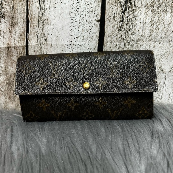 Louis Vuitton | Bags | Louis Vuitton Sarah Monogram Long Wallet | Poshmark